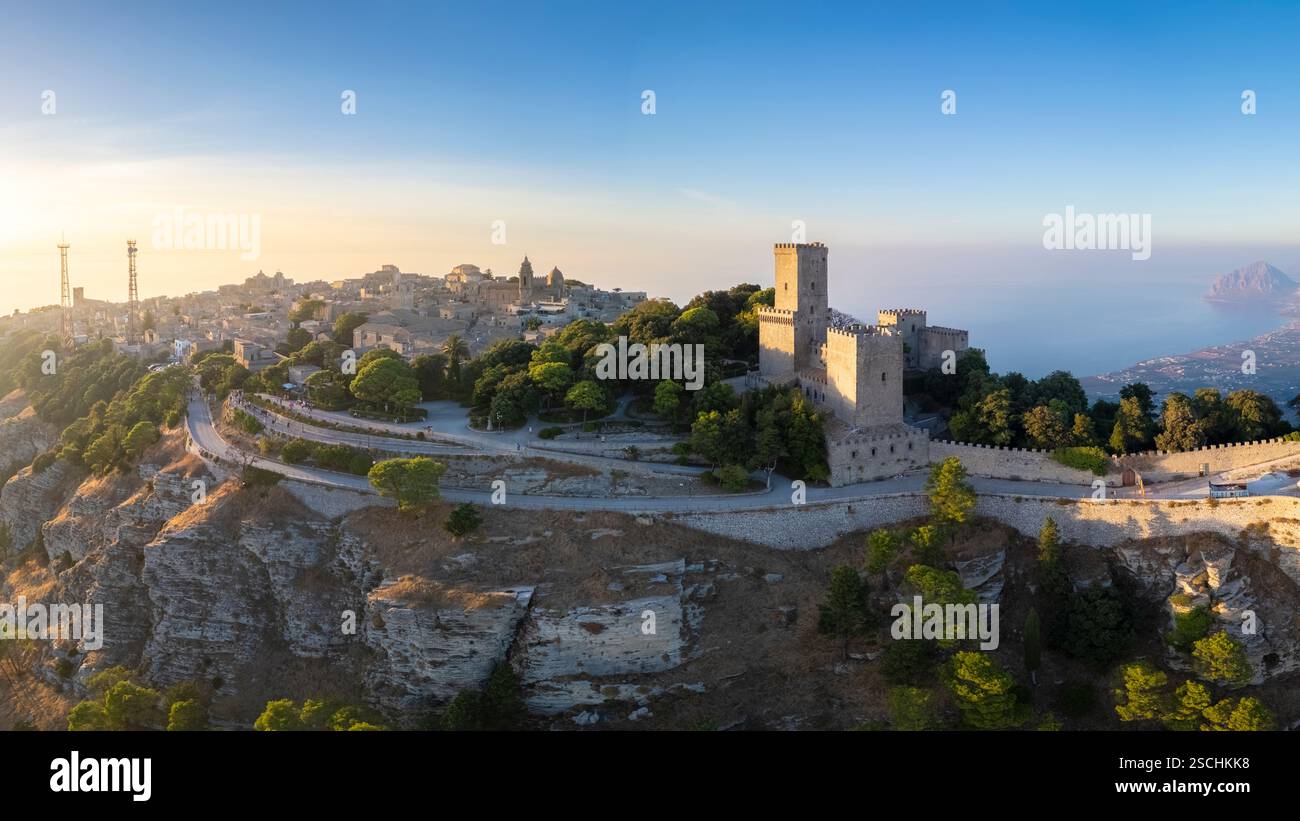 Medieval villages of sicily hi-res stock photography and images - Alamy