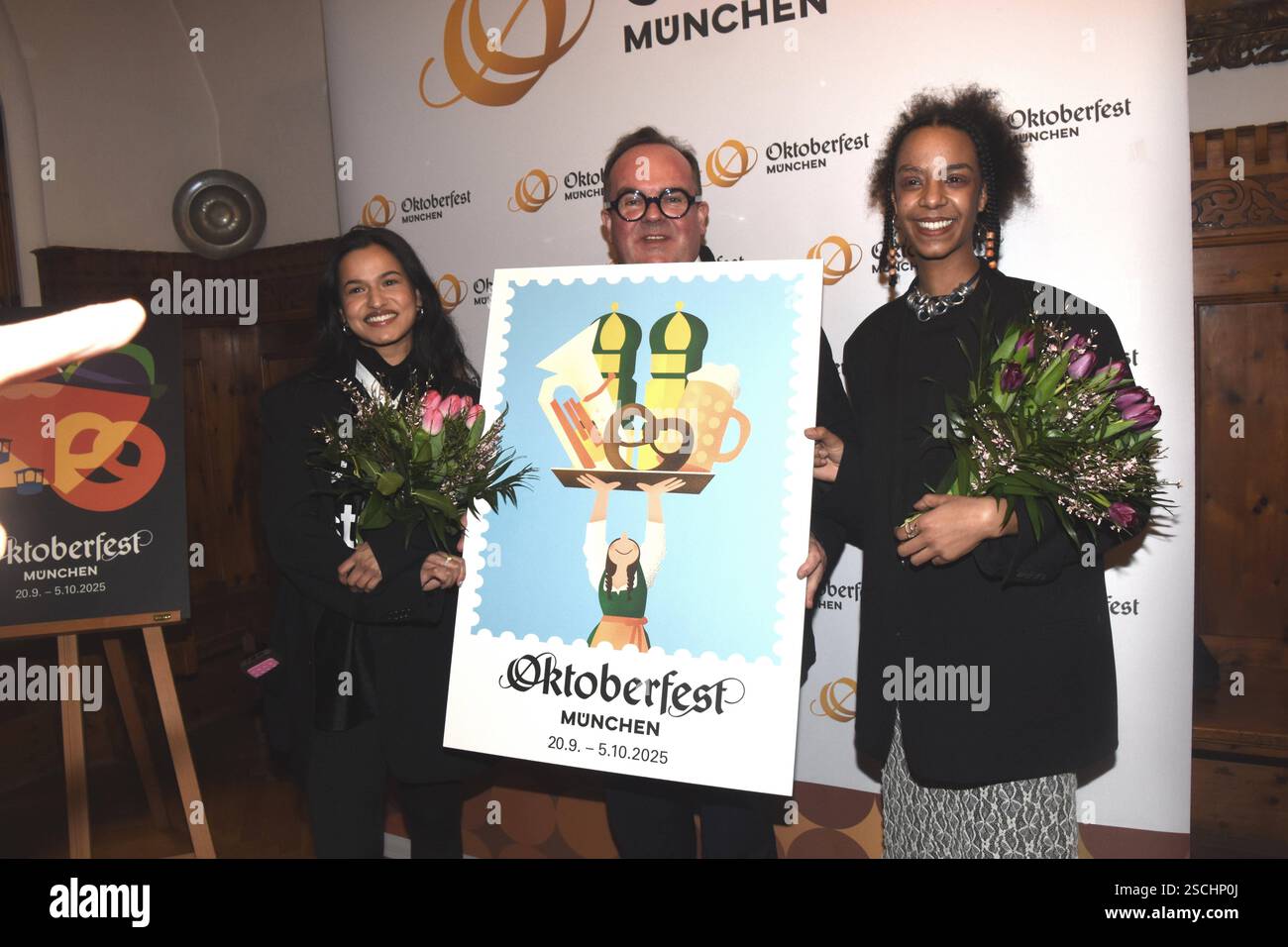 Muenchen 07.02.2025 Rathaus Grueznerstuben Oktoberfest Plakat ...