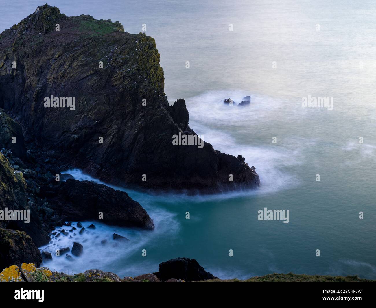 KYNANCE COVE LIZARD PENINSULA NATIONAL TRUST CORNWALL Stock Photo - Alamy