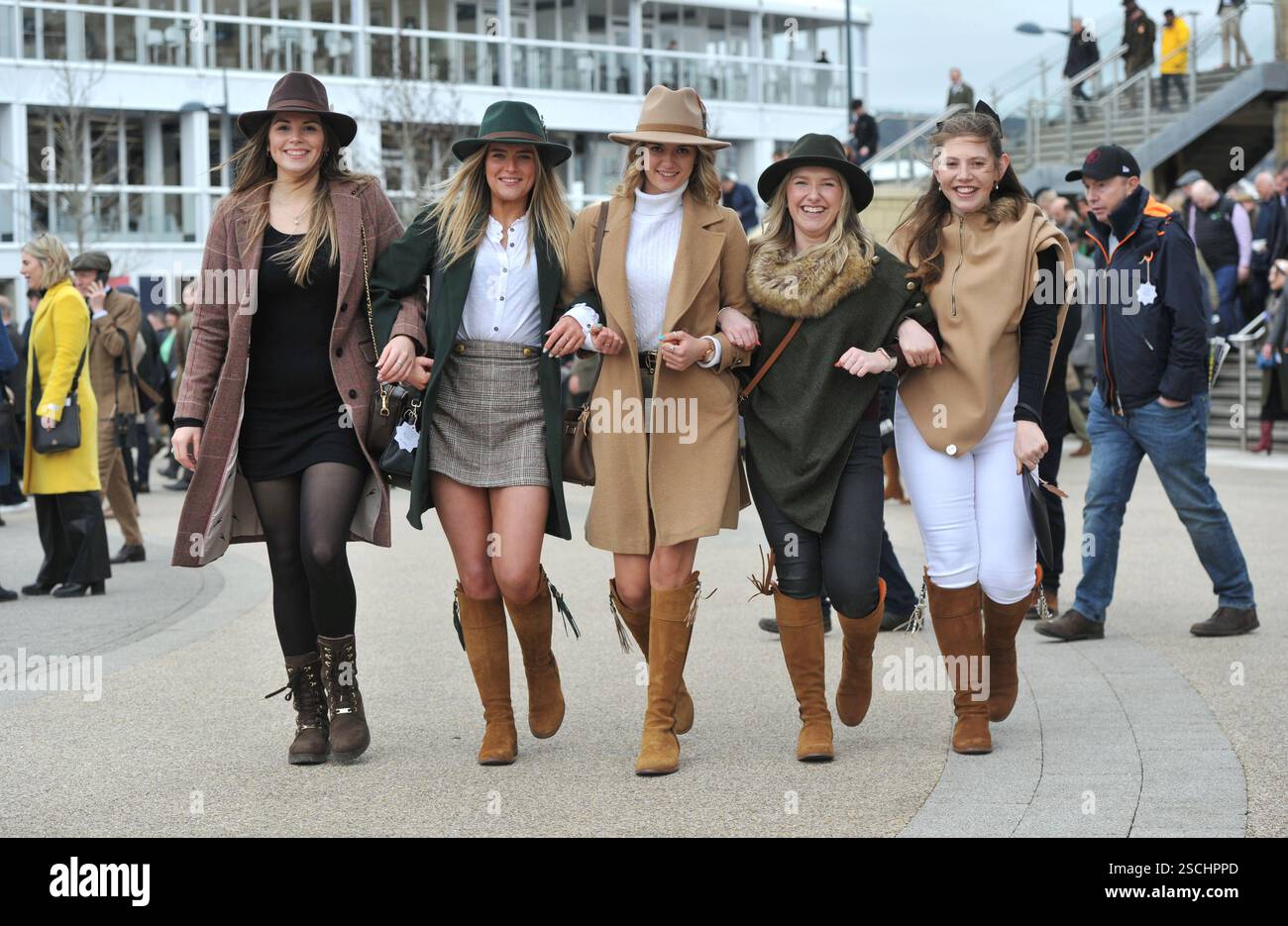 L2r Eleanor Sanders, Paige Webber, Millie Becklake, Carly Banbury and ...