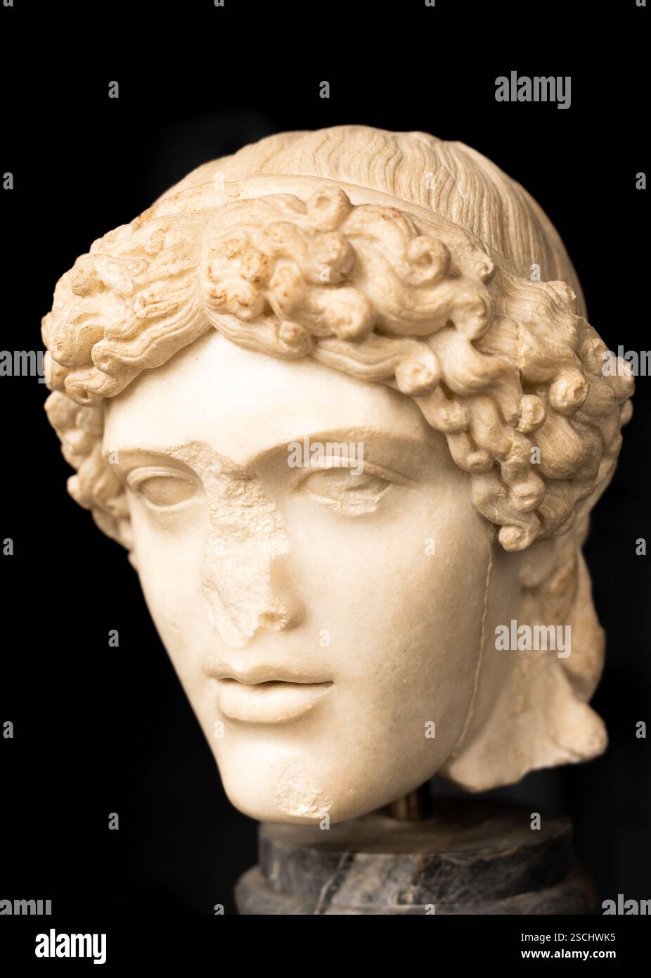Marble head young man hi-res stock photography and images - Alamy