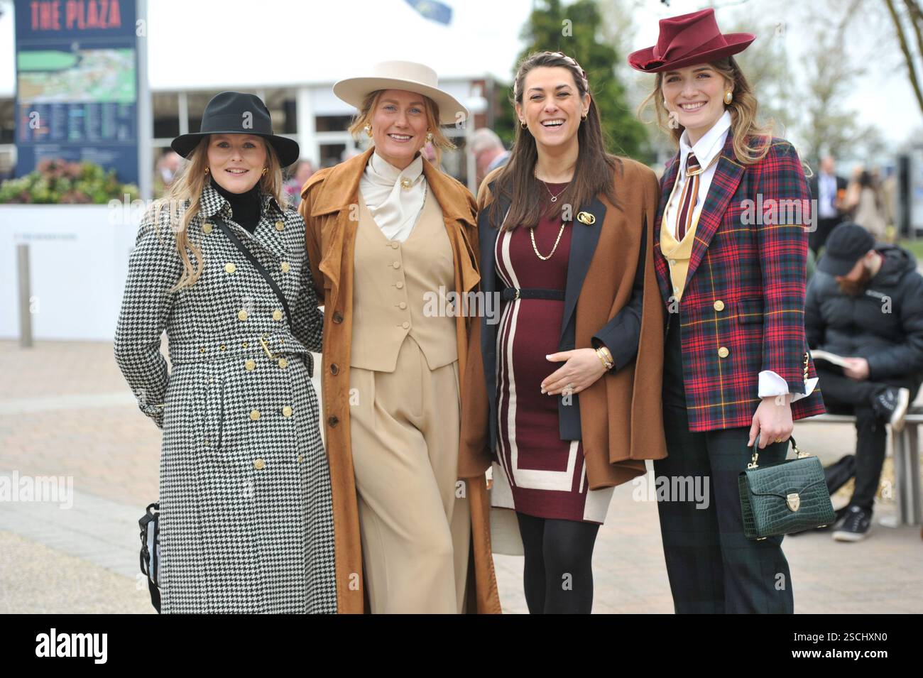 Cheltenham festival 2024 ladies hi-res stock photography and images - Alamy