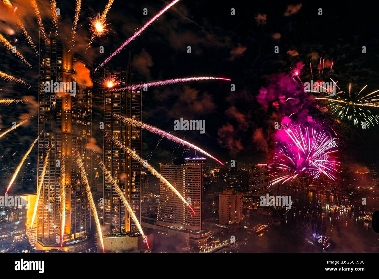 Fireworks display, New Year's Eve, above Chao Phraya river, Bangkok ...