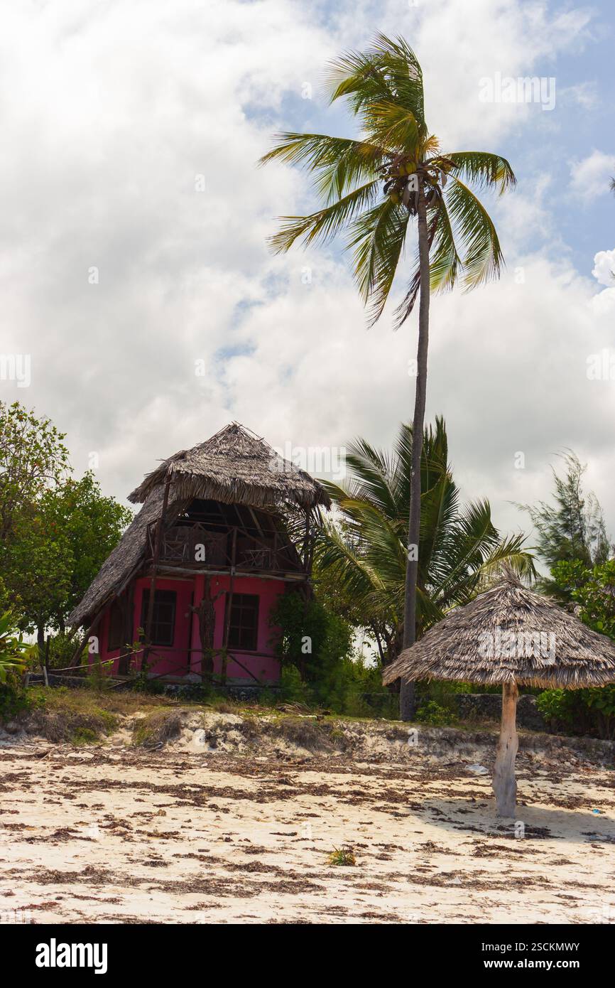 Rustic hut made palm hi-res stock photography and images - Alamy