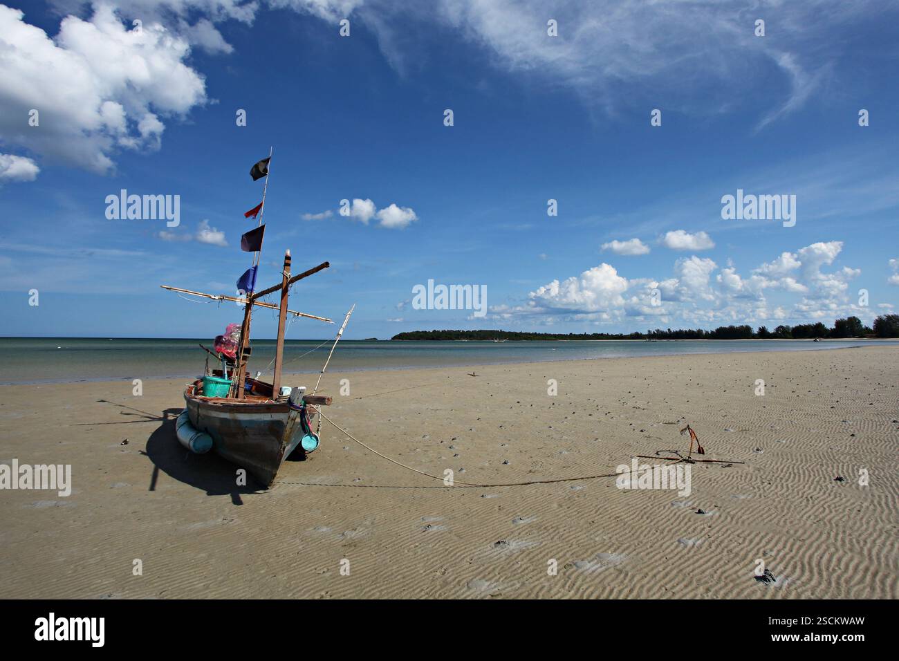Tropical beach Ao Bo Mao Beach (Bo Mao Beach) in Chum Kho, Pathio ...