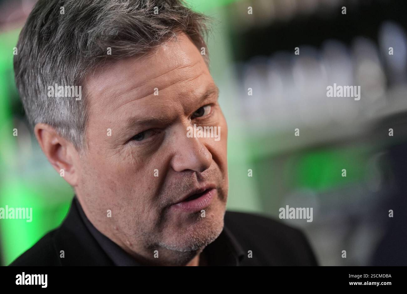 Flensburg, Germany. 07th Feb, 2025. Robert Habeck (Alliance 90/The ...