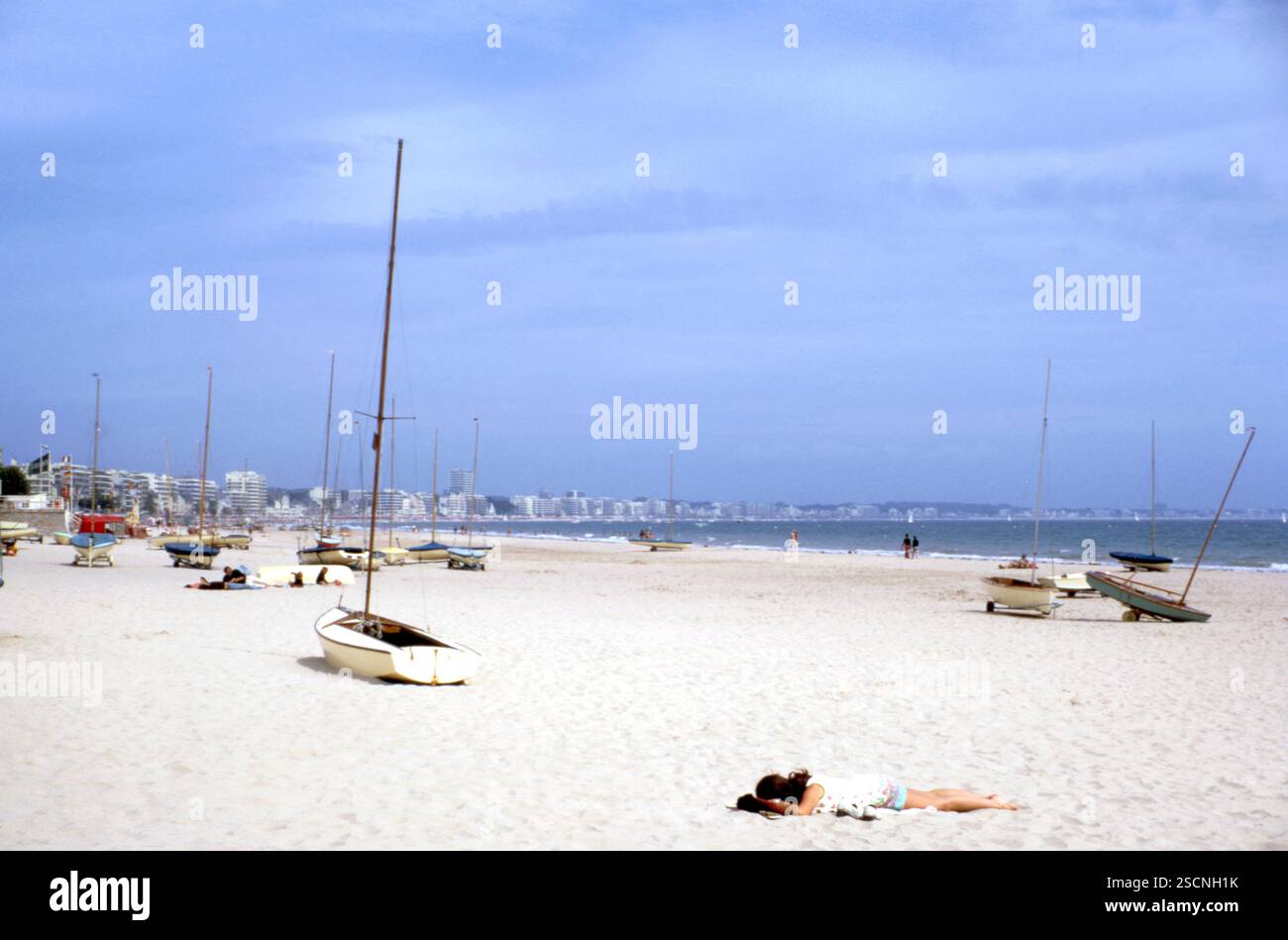 Sailing dinghy 1970s hi-res stock photography and images - Alamy