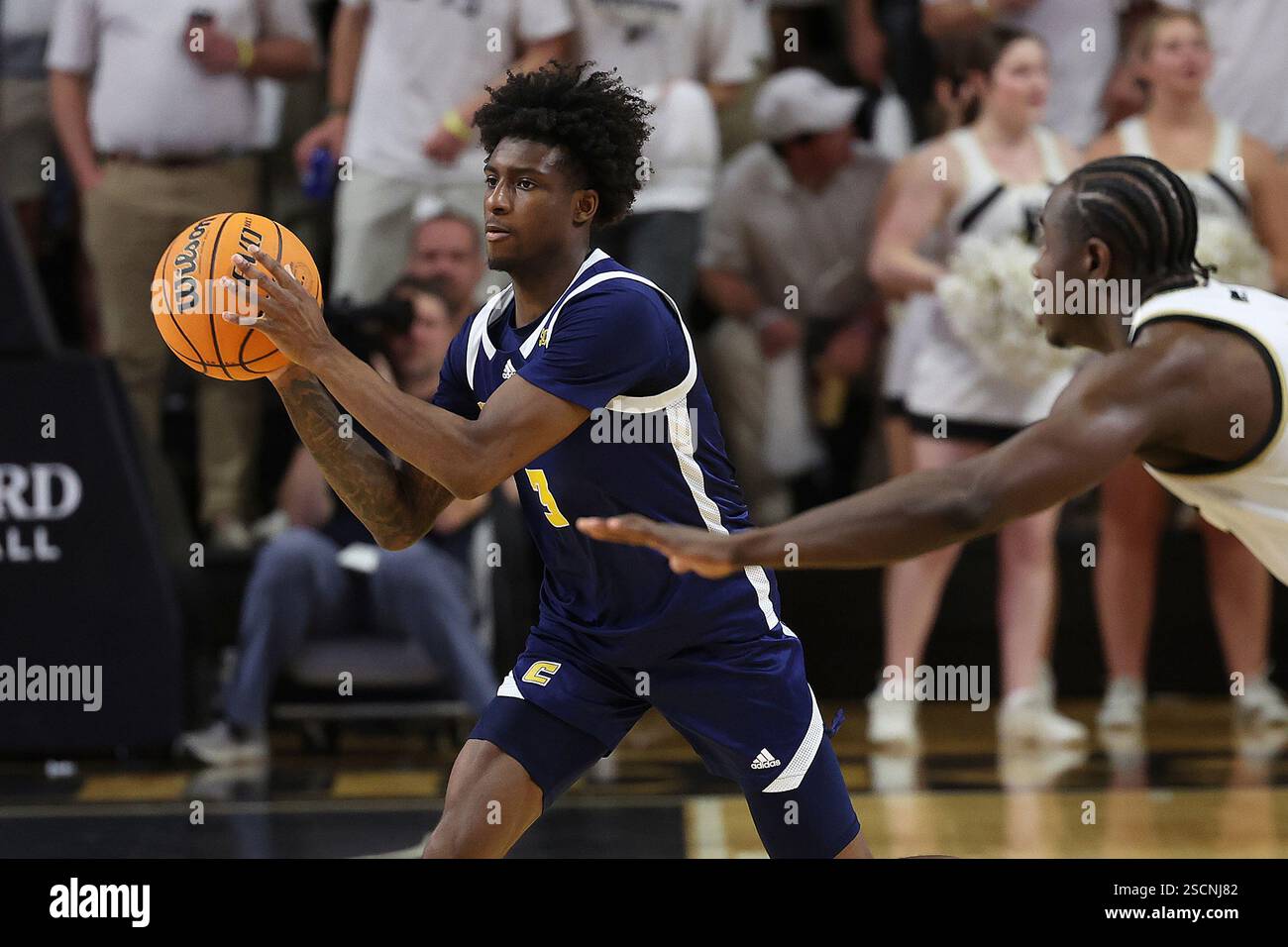 SPARTANBURG, SC - FEBRUARY 05: Chattanooga Mocs guard Honor Huff (3 ...