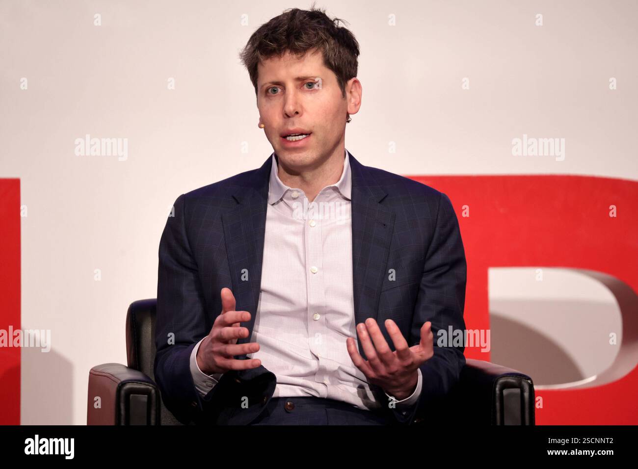 Sam Altman, Co-Founder und CEO von OpenAI, Podiumsdiskussion in der TU ...