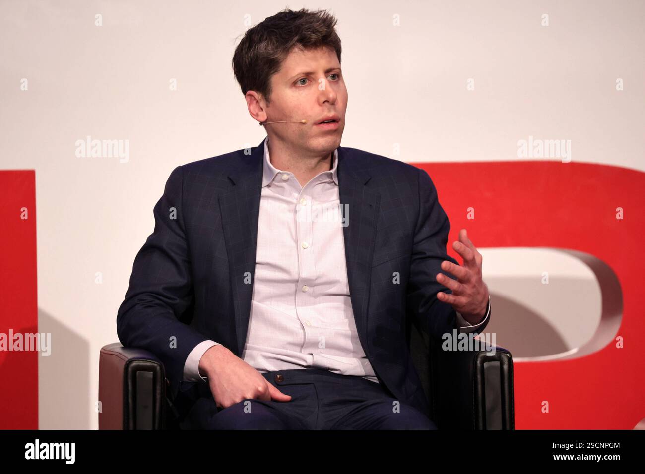 Sam Altman, Co-Founder und CEO von OpenAI, Podiumsdiskussion in der TU ...