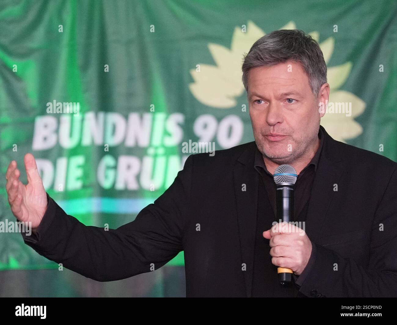 Flensburg, Germany. 07th Feb, 2025. Robert Habeck (Alliance 90/The ...