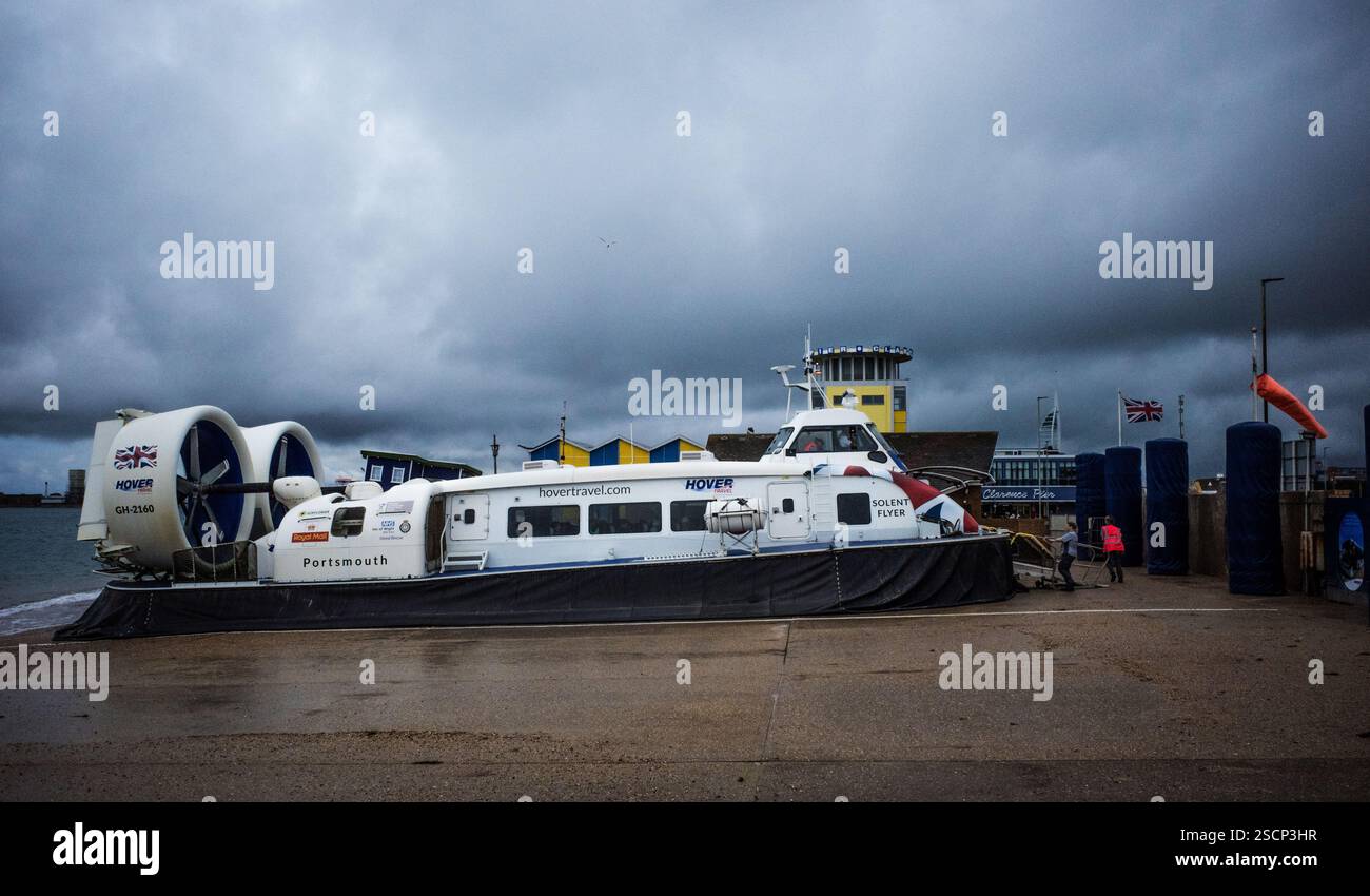 SOLENT FLYER HOVERCRAFT LOADING AND DEPARTING FROM PORTSMOUTH TO THE ...