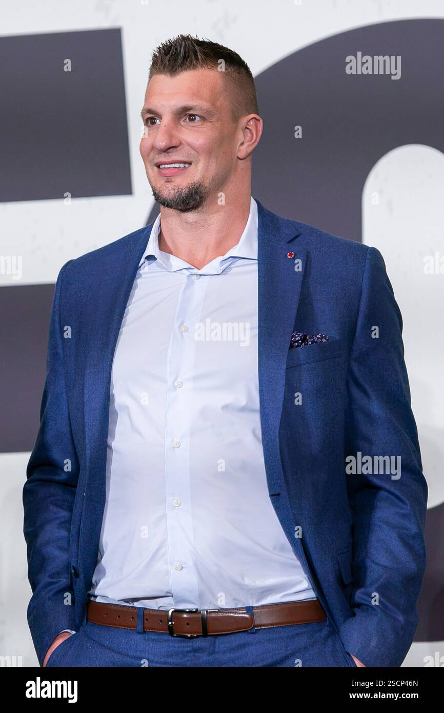 New Orleans, Louisiana, USA. 6th February, 2025. Rob Gronkowski speaks ...
