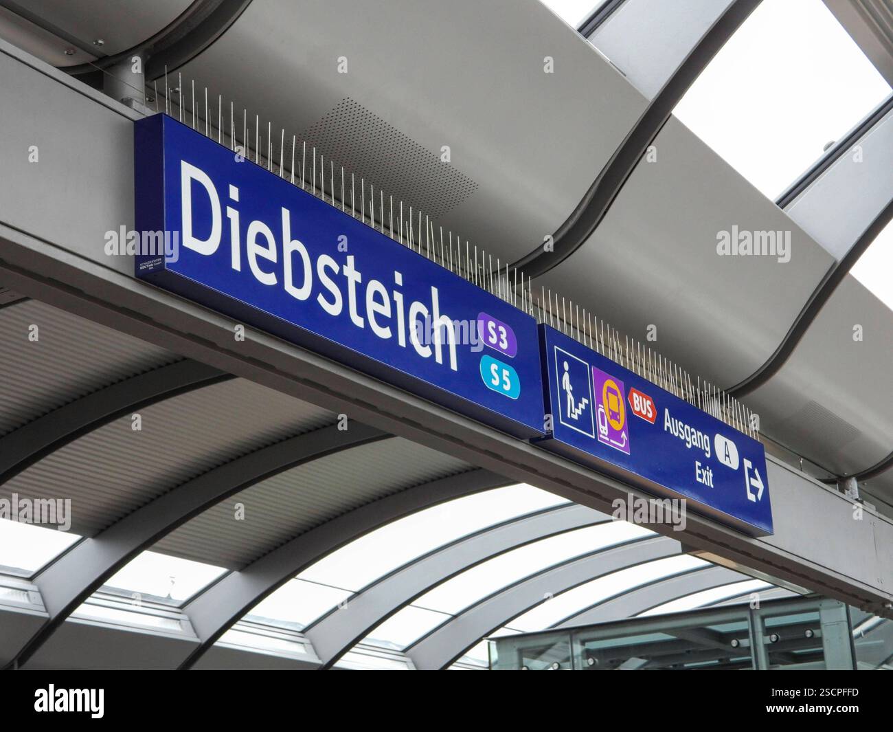 Die Hamburger S-Bahnstation Diebsteich ist seit Heute 07.Februar 2025 ...
