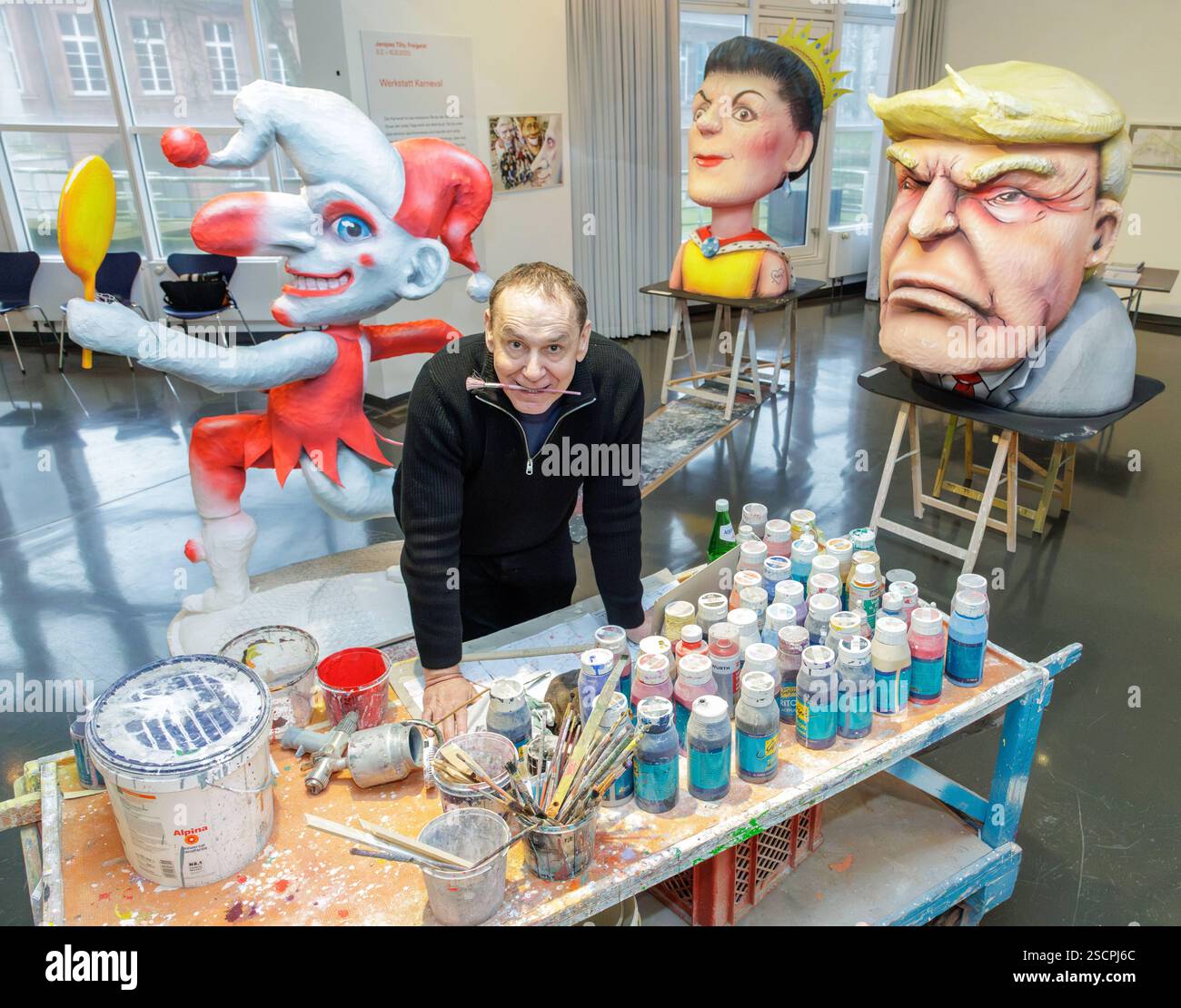 07.02.2025. Düsseldorf. Das Stadtmuseum Düsseldorf präsentiert eine einzigartige Retrospektive ...