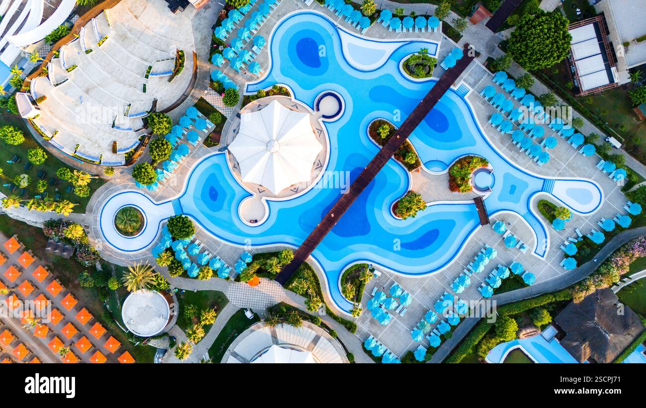Elegant resort cabana blue hi-res stock photography and images - Alamy