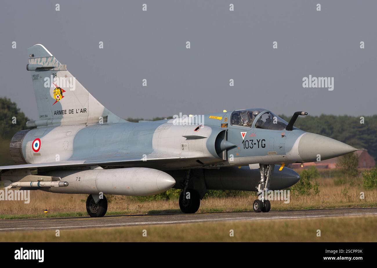 Ein Kampfflugzeug der französischen Luftwaffe vom Typ Dassault Mirage 2000C. Ein Kampfflugzeug ...