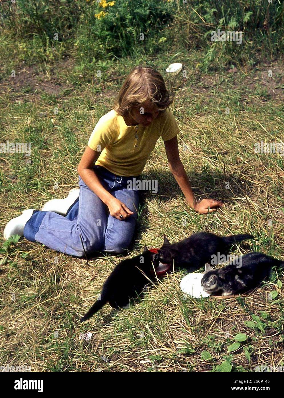 Bell bottoms 1975 hi-res stock photography and images - Alamy