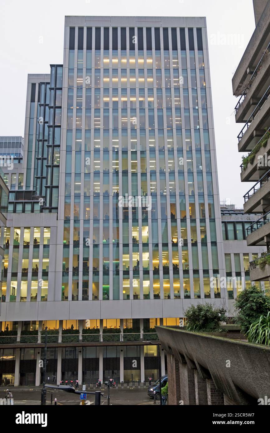 View of 1 London Wall Place office building on Fore Street exterior ...