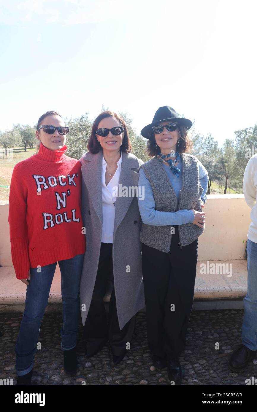 Granada, Spain. 07th Feb, 2025. Actresses Maribel Verdu and Leonor ...