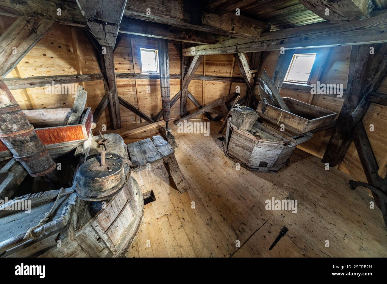 Paper grinding machine wooden wheel hi-res stock photography and images ...