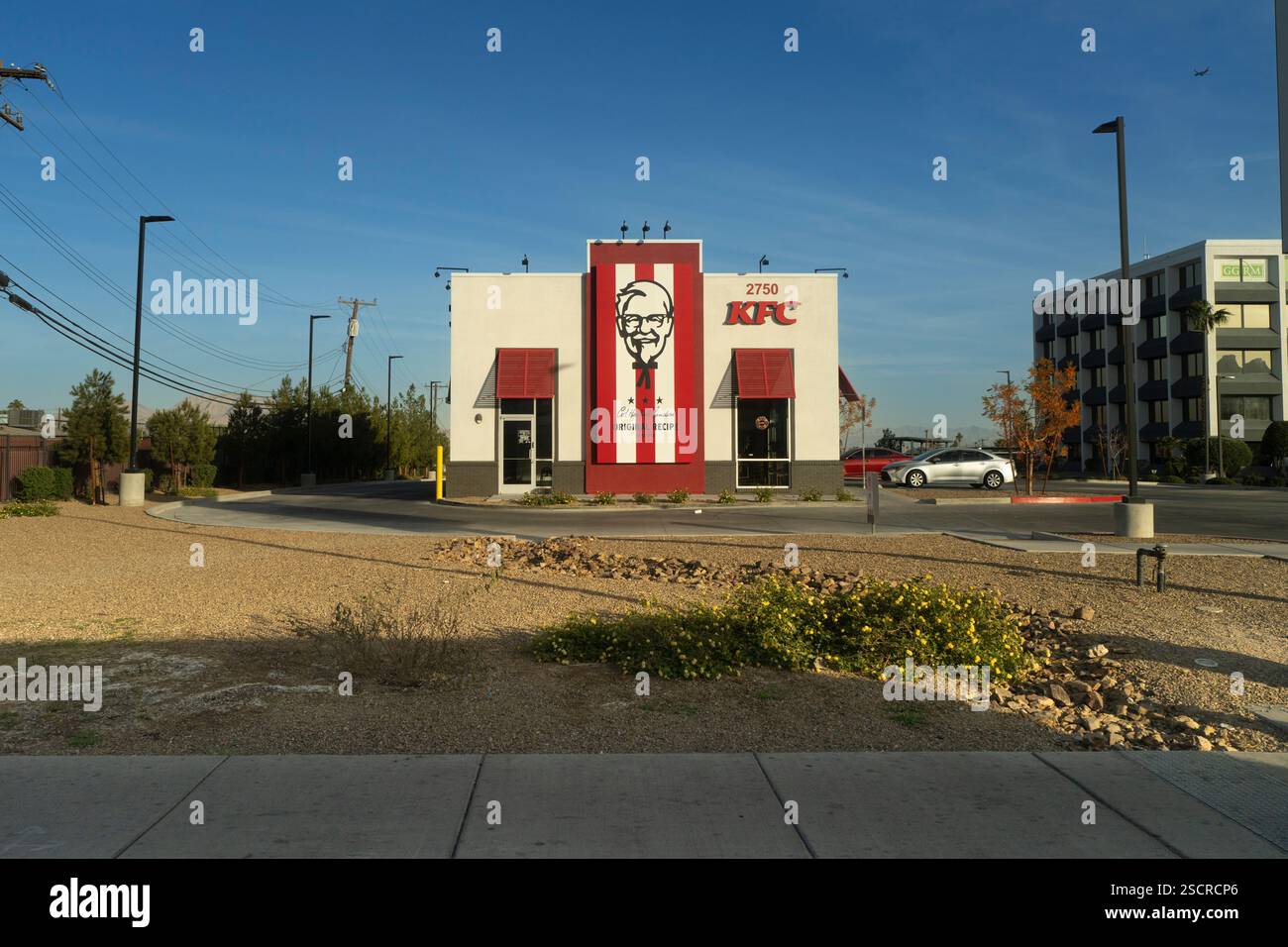 Restaurant landscaping day hi-res stock photography and images - Alamy