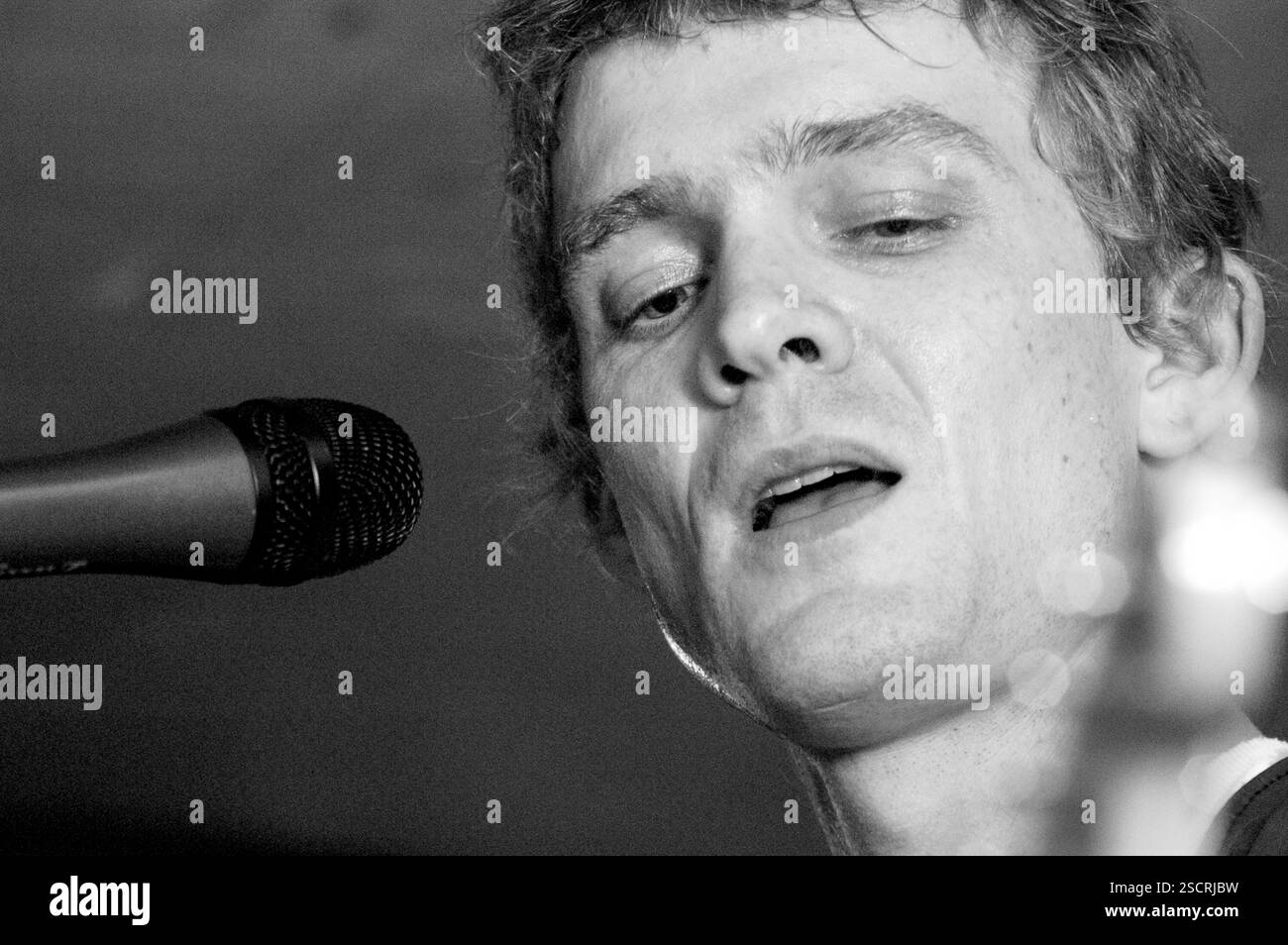BRENDAN BENSON, CONCERT, 2002: Brendan Benson playing a solo gig with ...