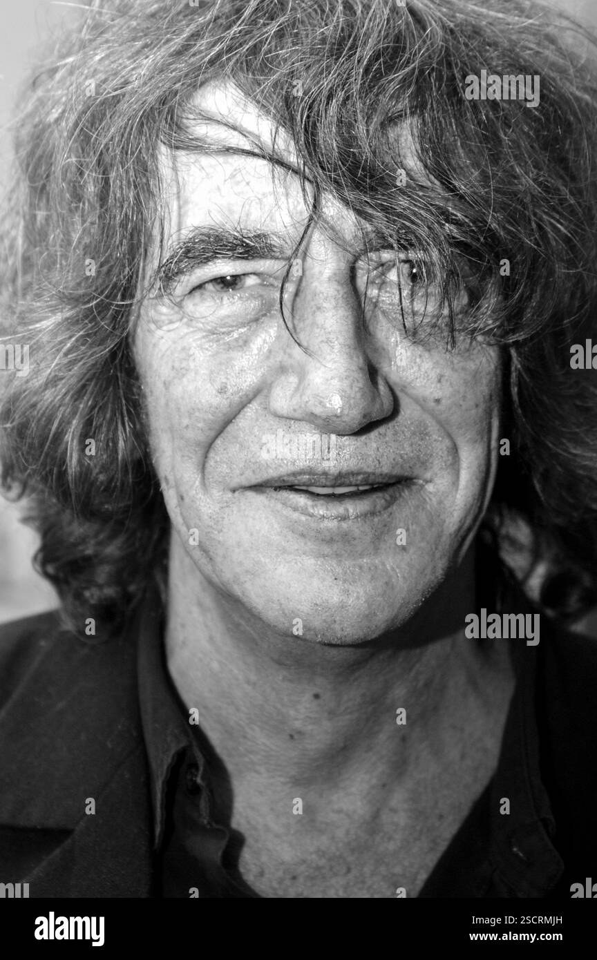 DRUG SMUGGLER, COUNTER-CULTURE ICON, HOWARD MARKS: Famous Welsh drug ...
