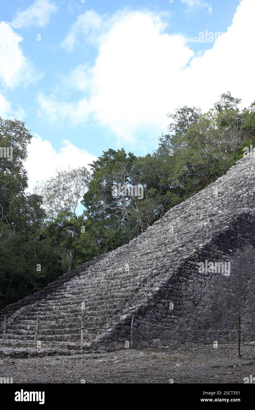 Noloch Mul pyramid, the tallest structure (42m) in the Yucatan. Dating ...