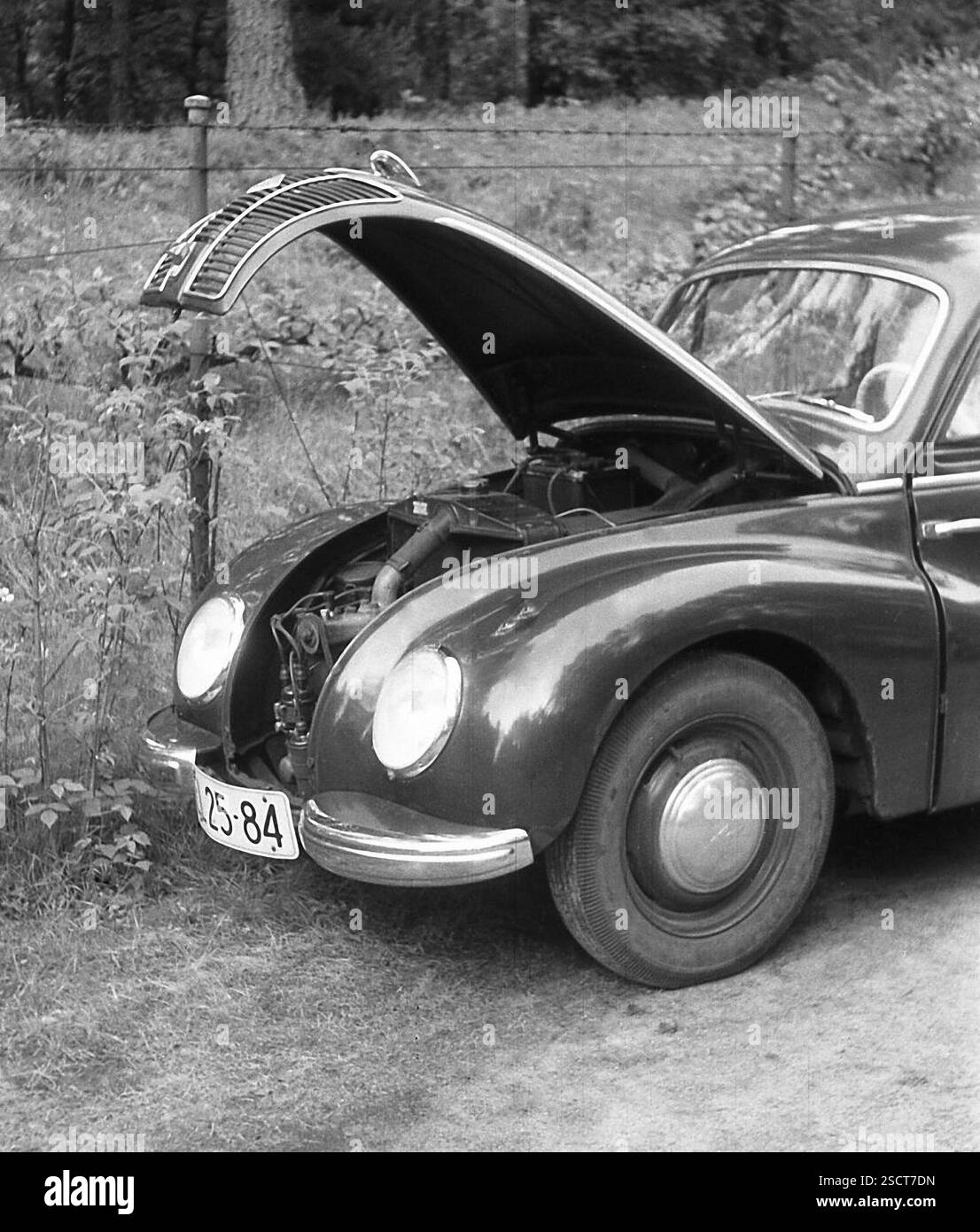 An IFA F9 car stands on the side of the road in Bad Saarow with its ...