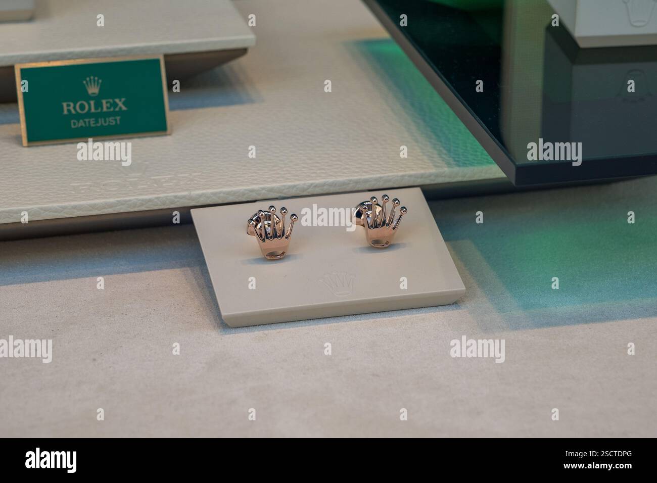 Unique timepieces hi-res stock photography and images - Alamy