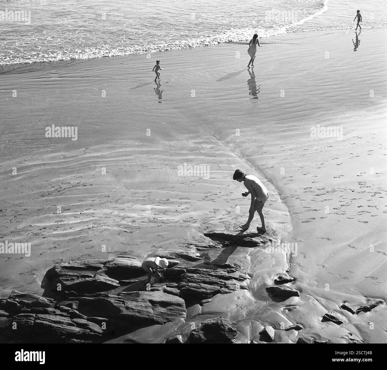 Beach day and collecting shells on the Atlantic in Gran Canaria ...