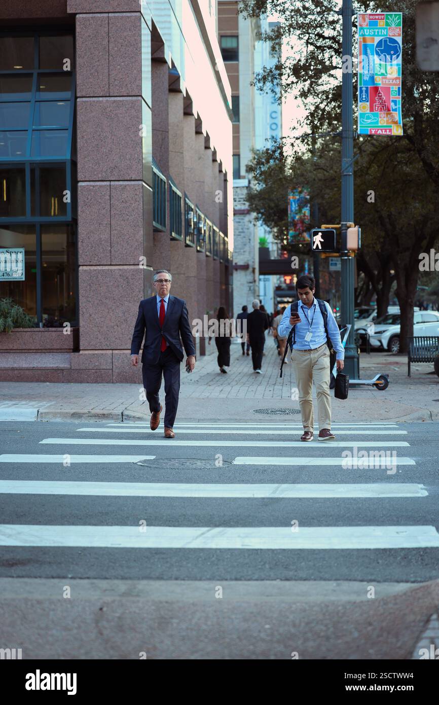 People crossing the street in Austin Texas Stock Photo - Alamy