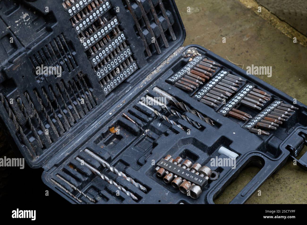 Screwdriving set hi-res stock photography and images - Alamy