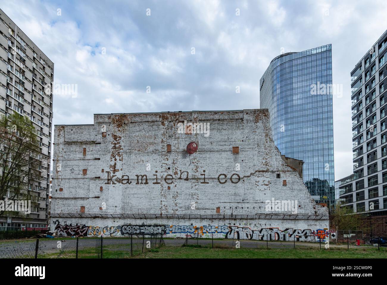 an ild battered Warsaw wall left standing with some sreet art Stock ...