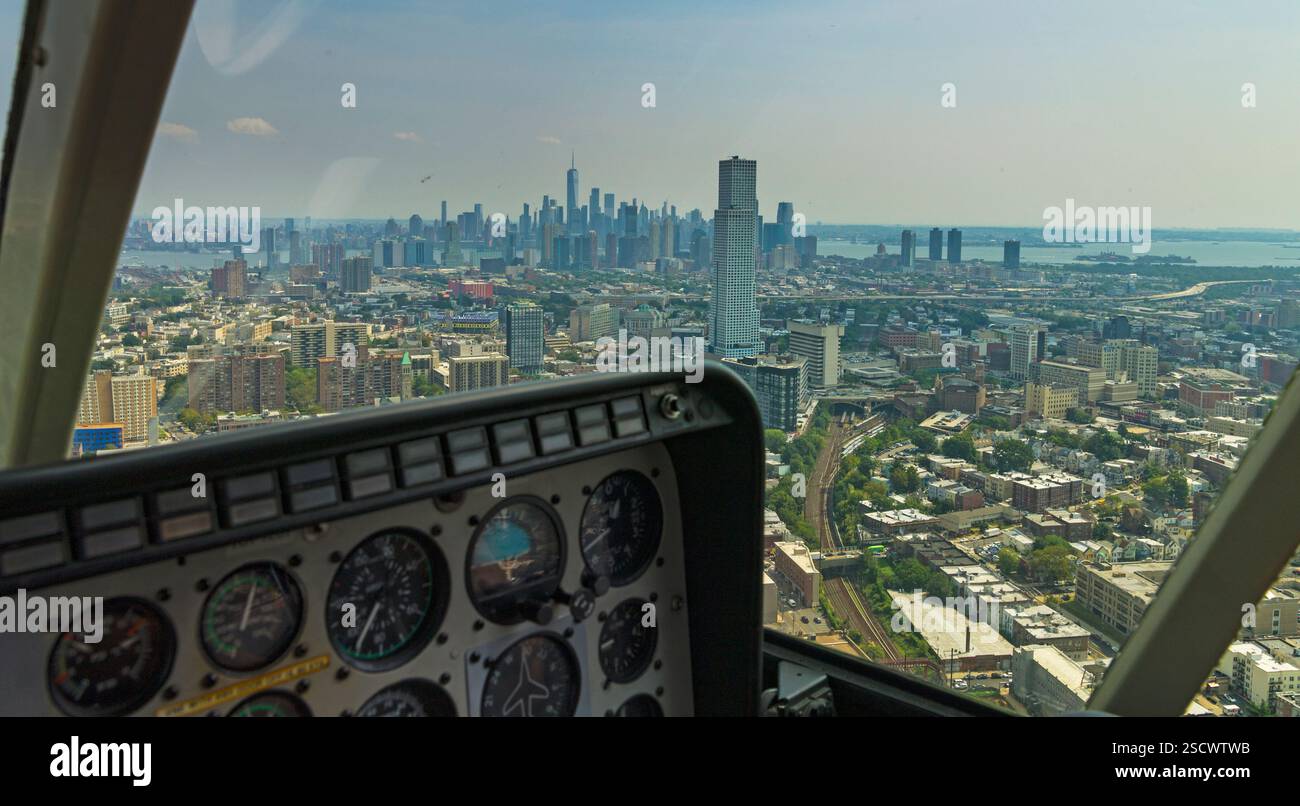 Helicopter aerial view of New York City Stock Photo - Alamy