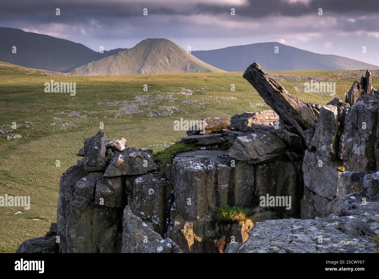 Yr Elen from Bera Mawr, Carneddau Mountains, Snowdonia National Park ...