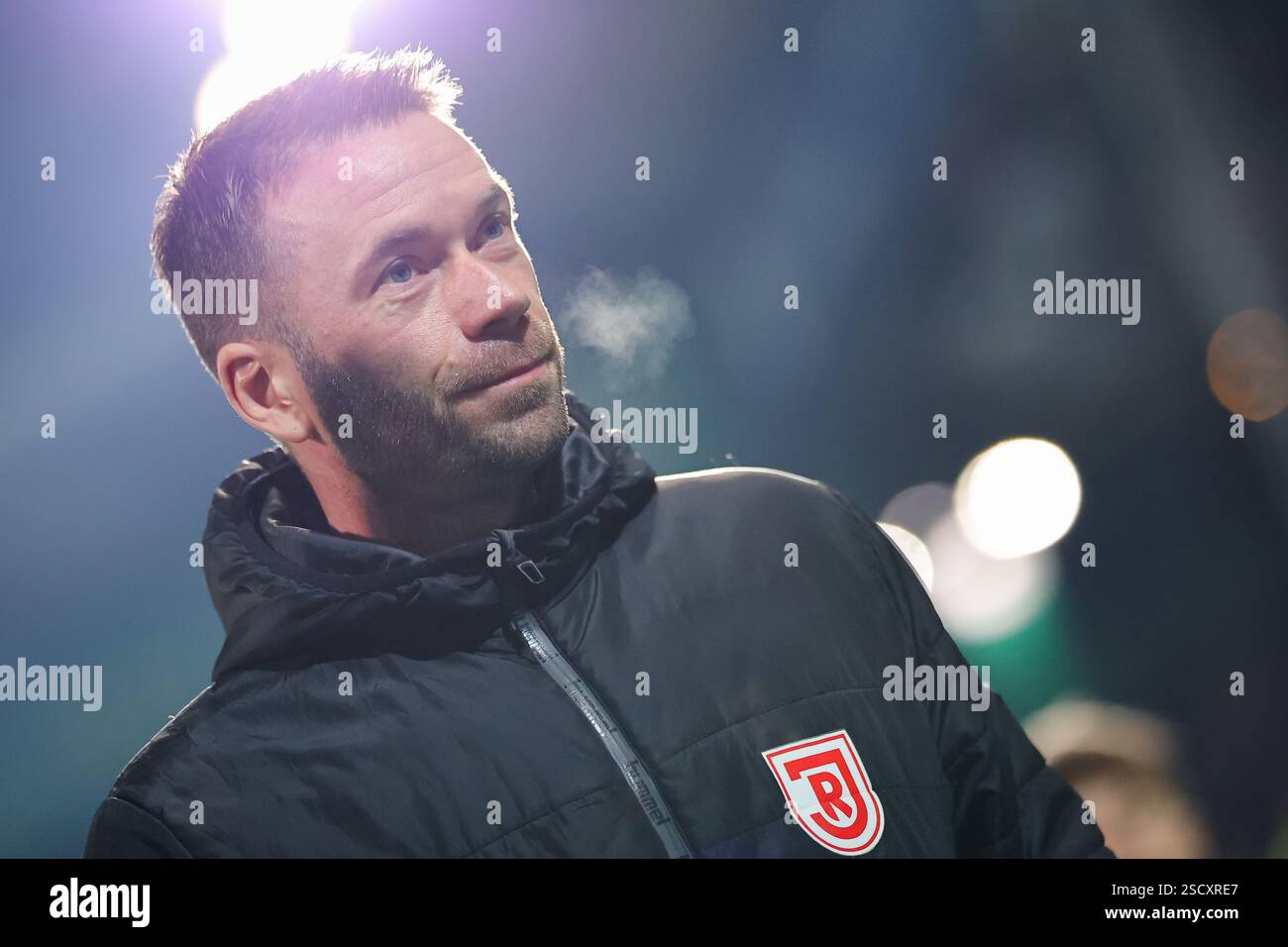07 February 2025, Bavaria, Fürth: Soccer: Bundesliga 2, SpVgg Greuther ...