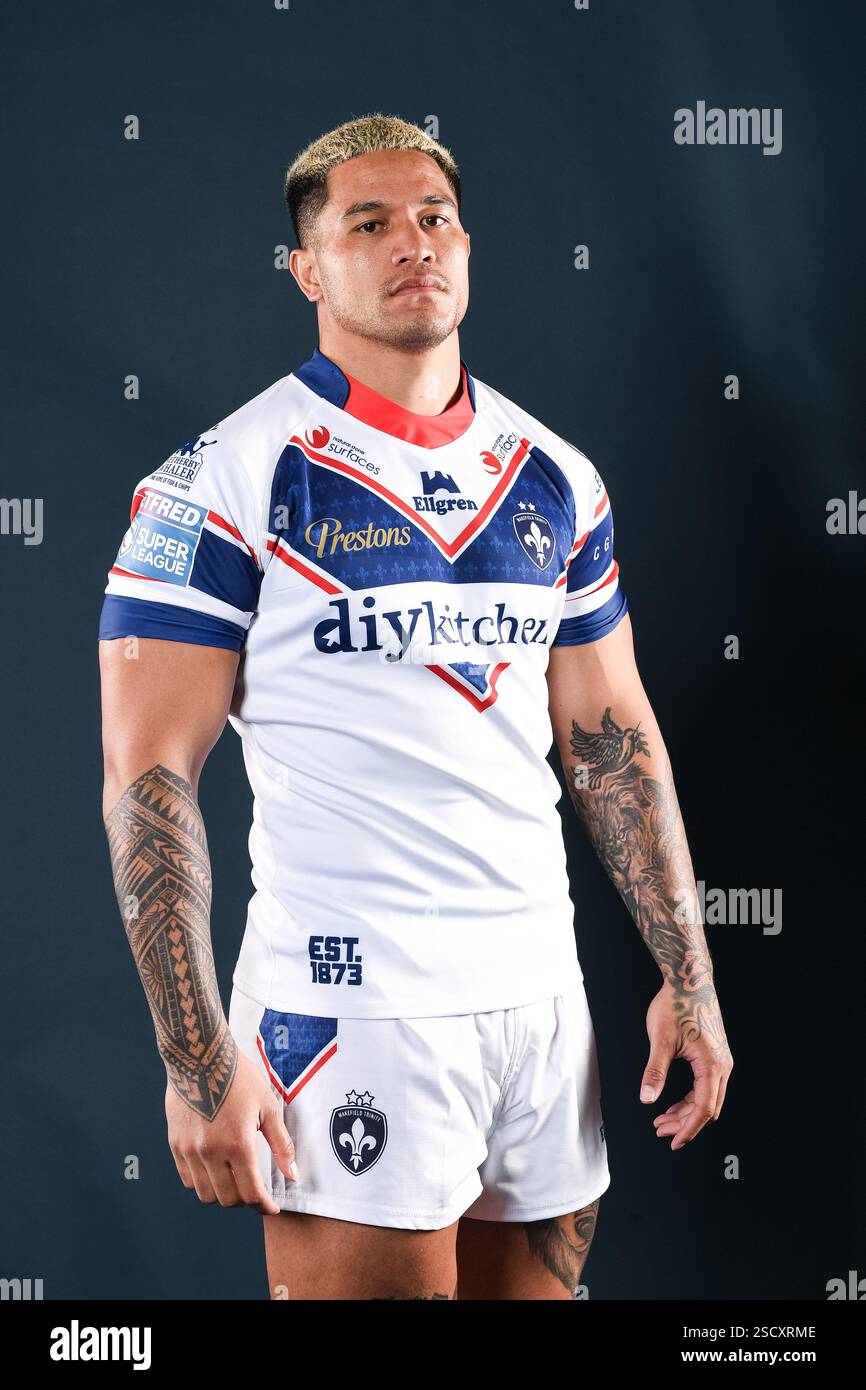 Wakefield, England -7th February 2024 - Wakefield Trinity's Renouf ...