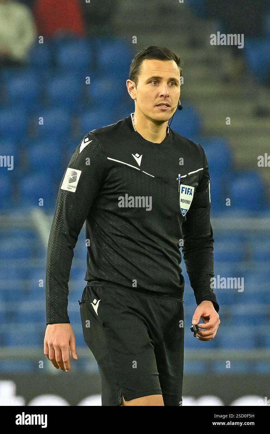 Alessandro Dudic (Schiedsrichter) SUI, FC Basel - FC Luzern, Fussball ...