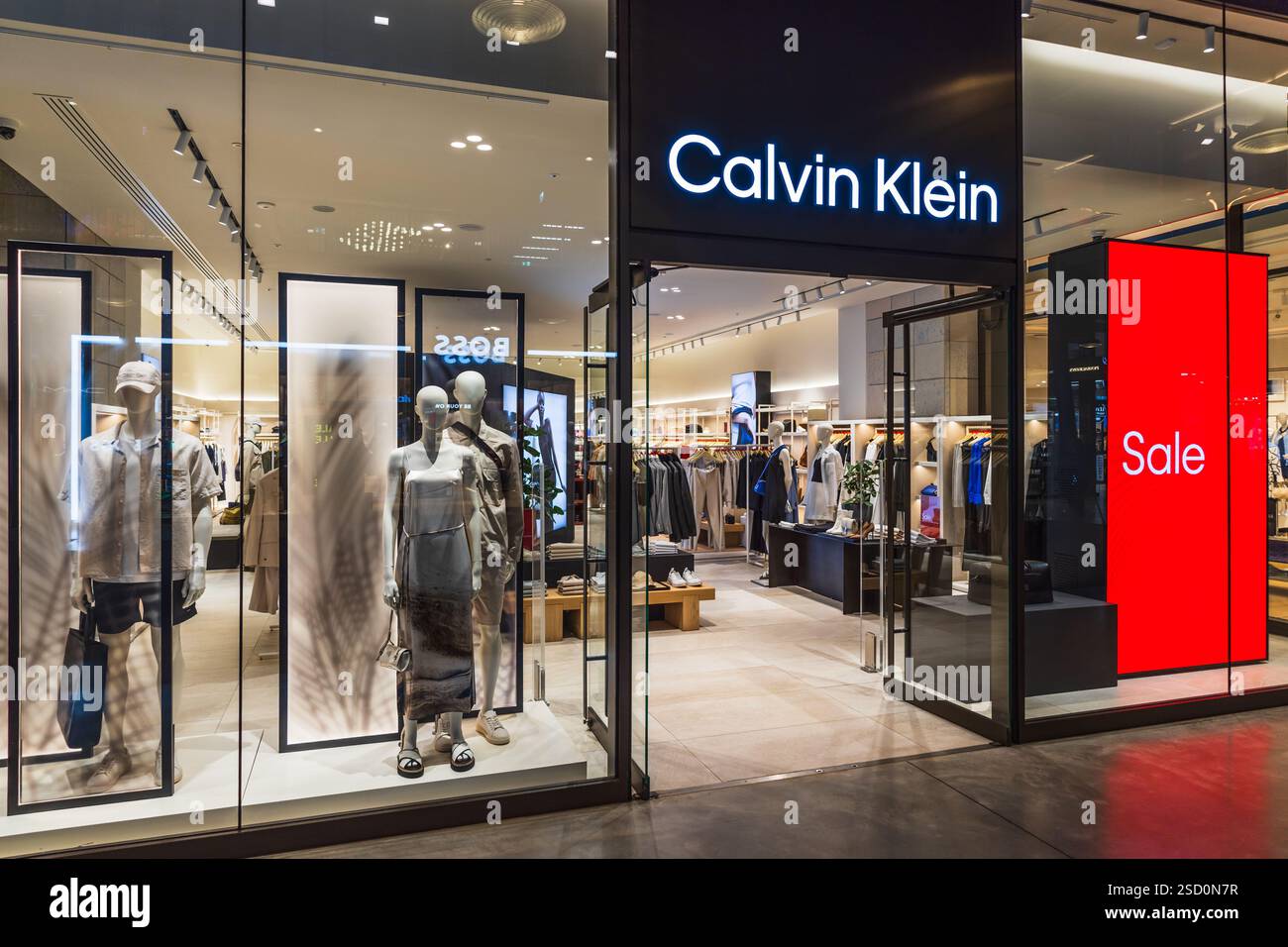R Calvin Klein