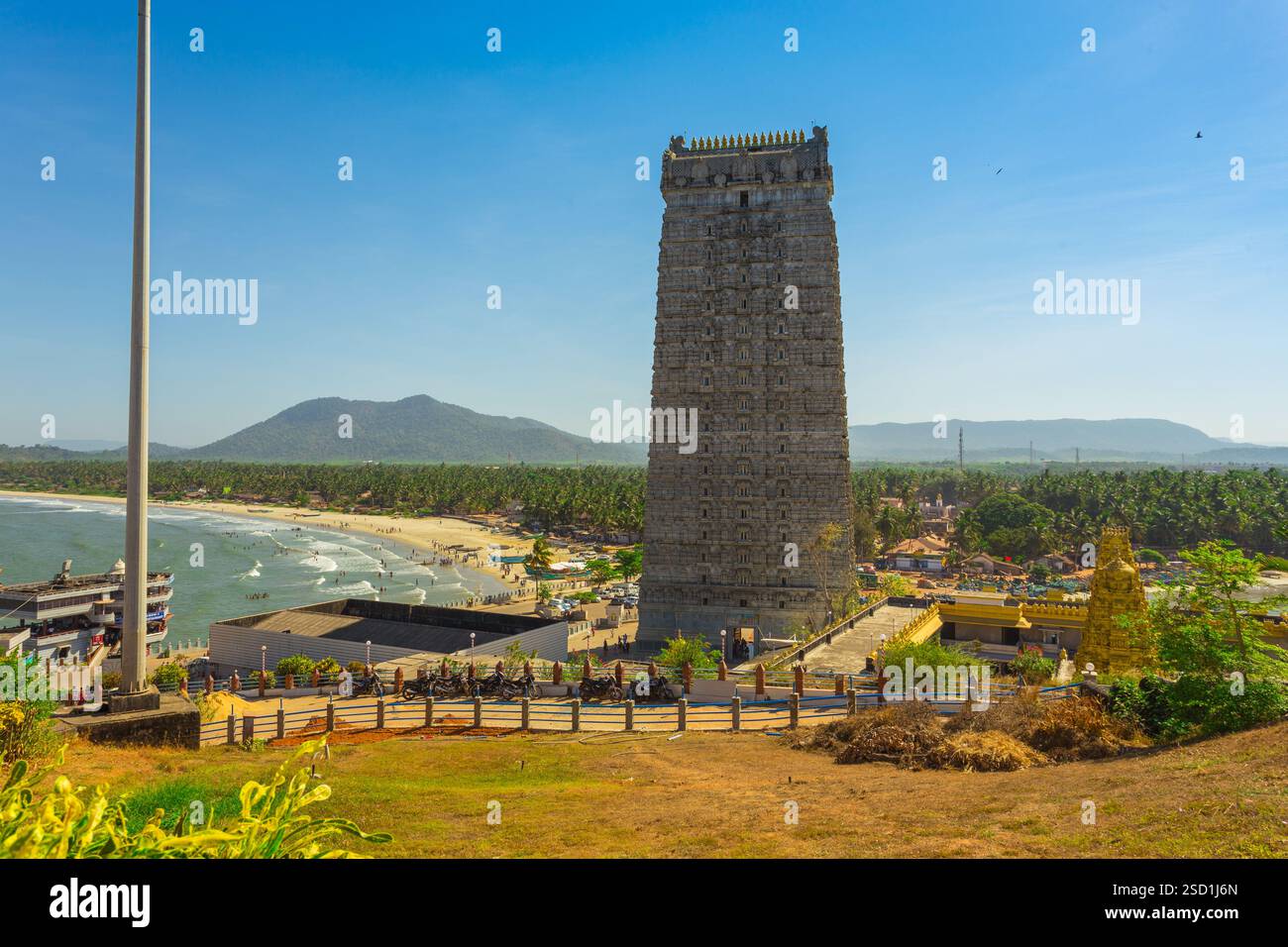 MURUDESHWAR, INDIA - MARCH 12 2017: Gopuram of Murudeshwar Temple was ...