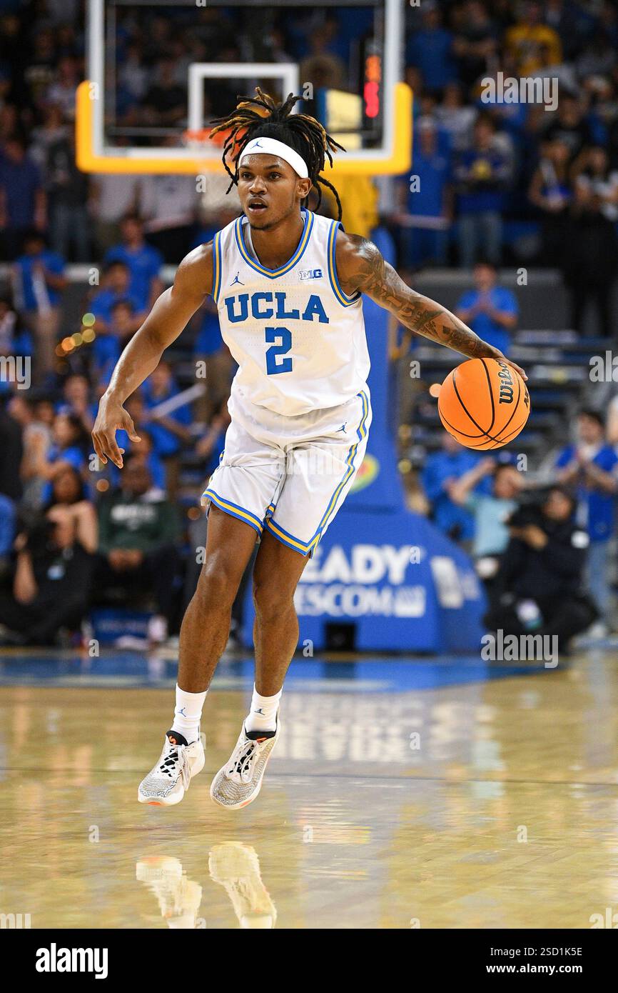 LOS ANGELES, CA - FEBRUARY 04: UCLA Bruins guard Dylan Andrews (2 ...