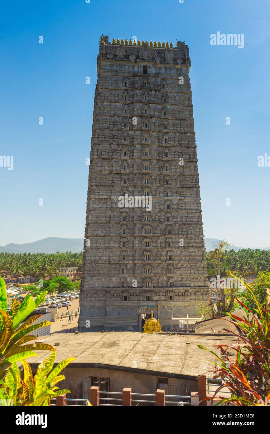 MURUDESHWAR, INDIA - MARCH 12 2017: Gopuram of Murudeshwar Temple was ...