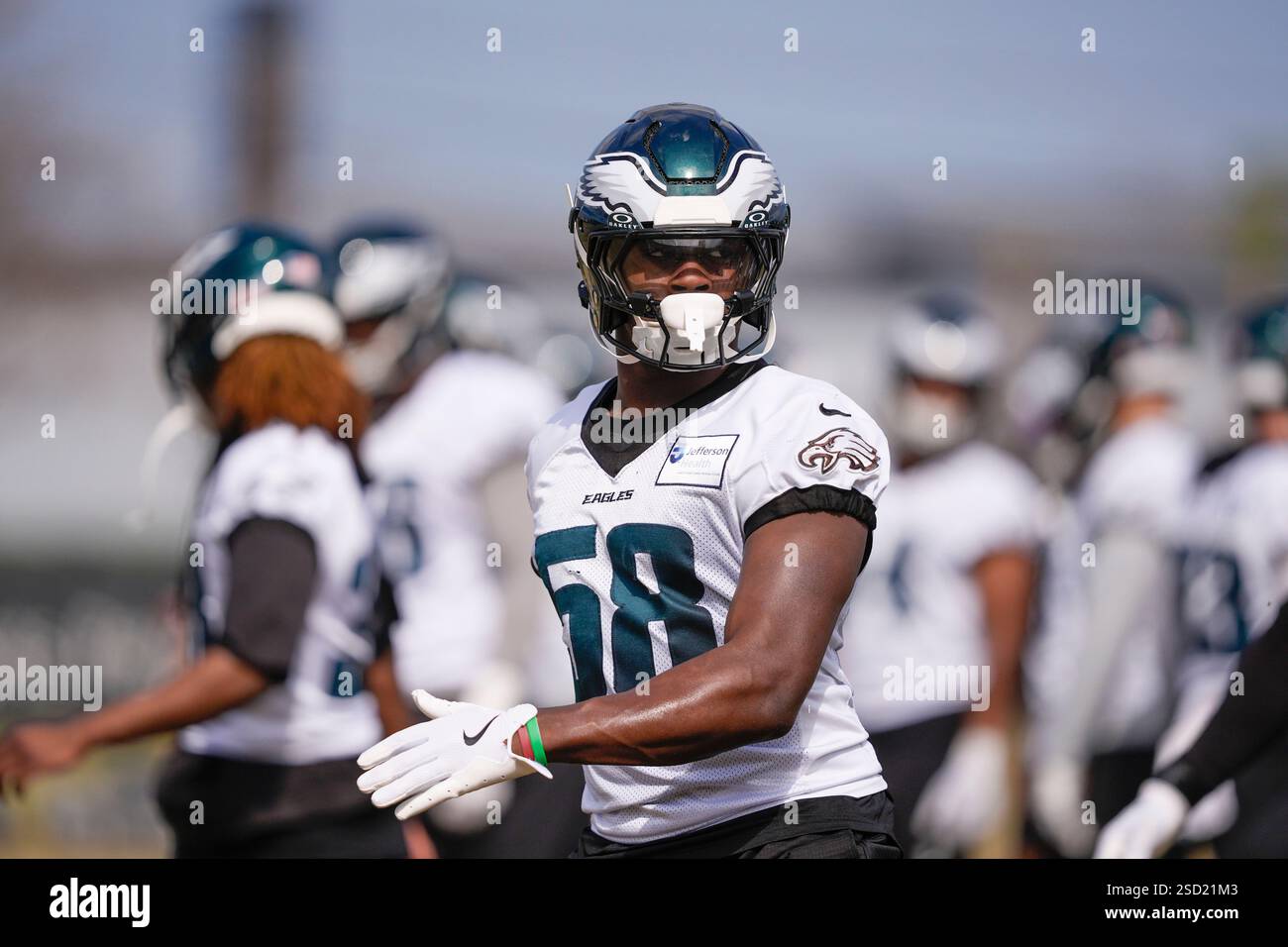 Philadelphia Eagles linebacker Jalyx Hunt (58) warms up during an NFL ...