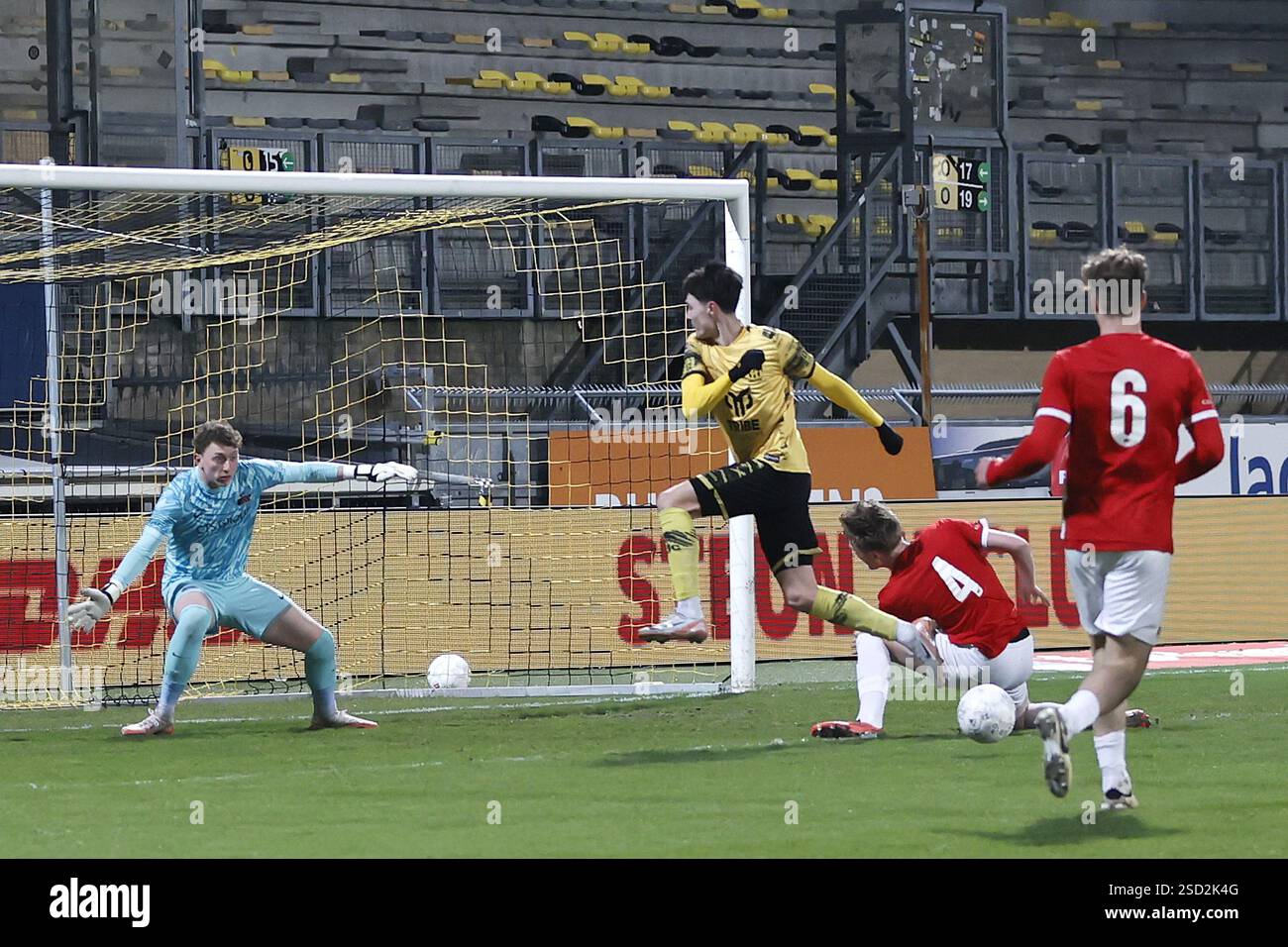 KERKRADE, Netherlands. 07th Feb, 2025. football, Dutch Keuken Kampioen ...
