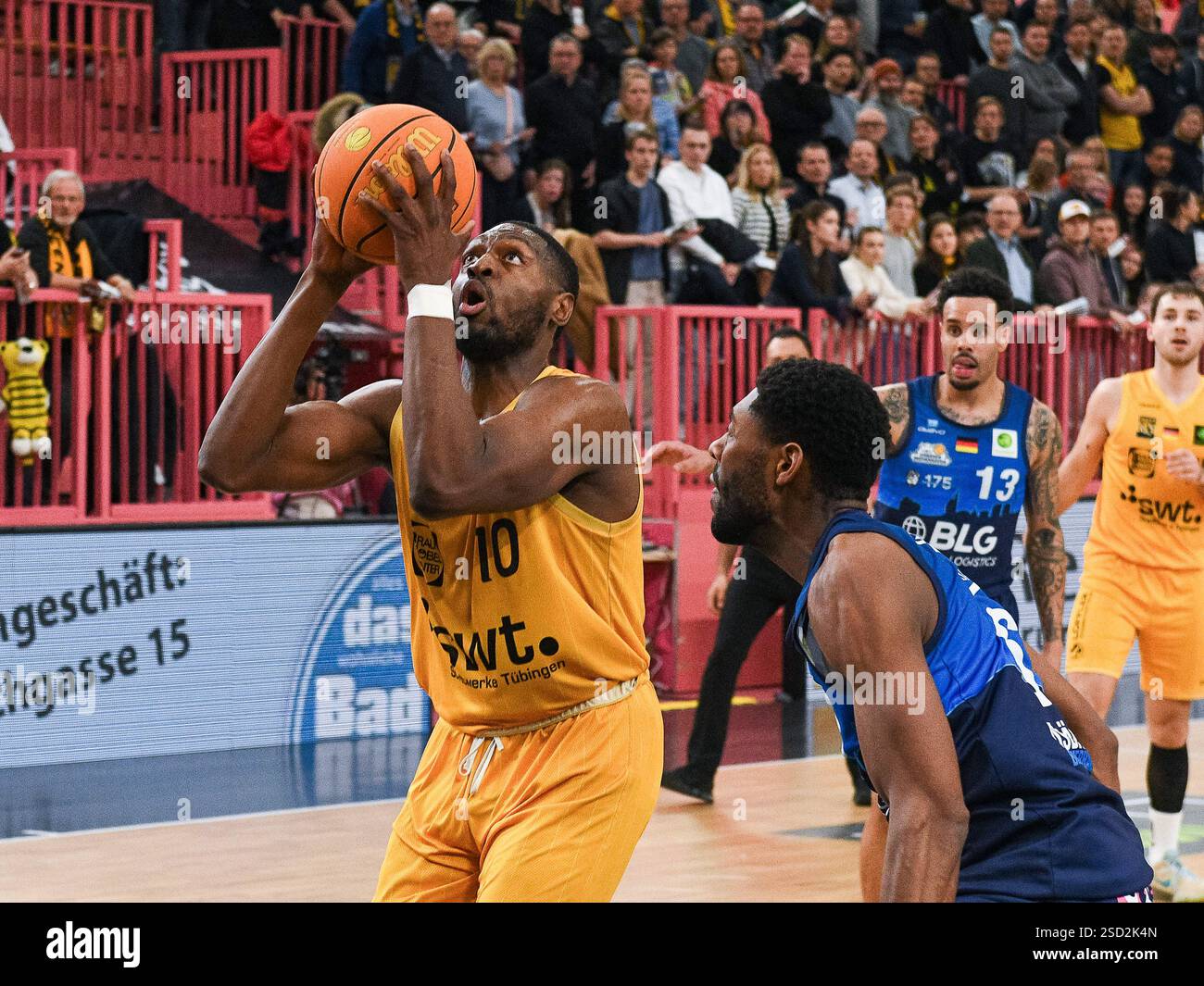 Samuel Idowu (Tigers Tuebingen #10), Tigers Tuebingen vs. Eisbaeren ...