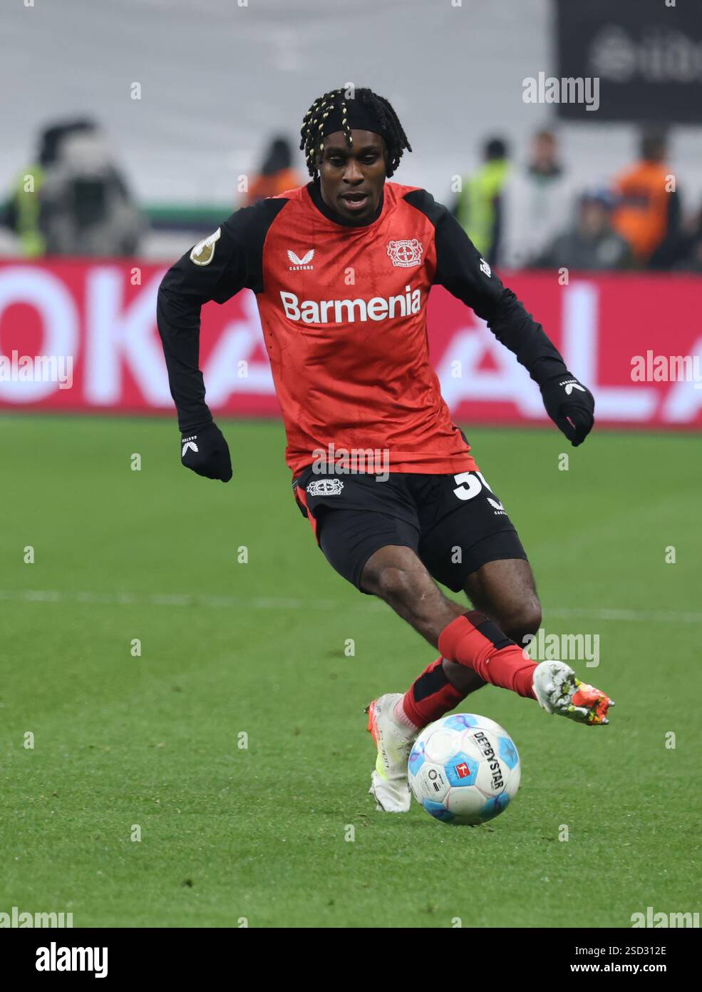 Leverkusen, Deutschland. 05th Feb, 2025. Jeremie Frimpong (Bayer), Leverkusen, Deutschland, 05. ...