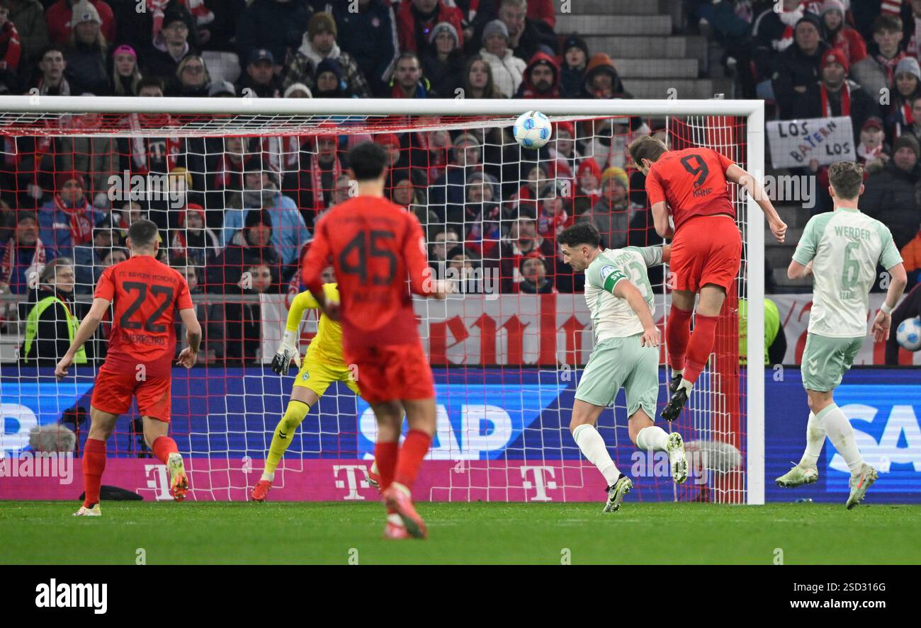 Strafraumszene, Torraumszene Torschuss Aktion Torchance Harry Kane FC Bayern Muenchen FCB (09 ...