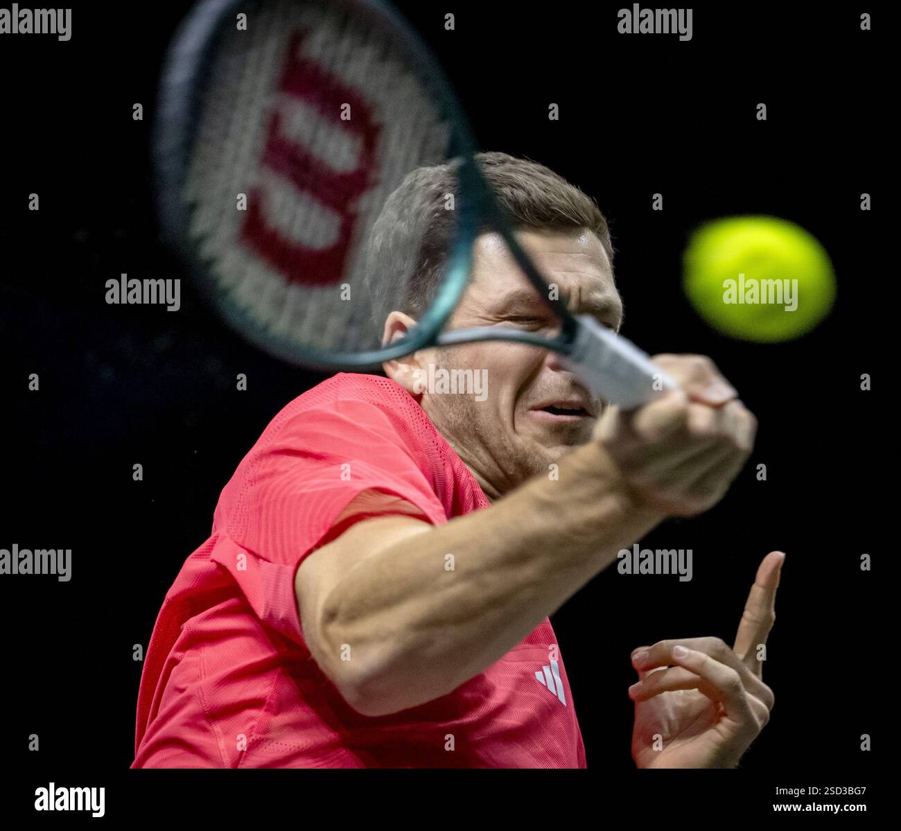 Rotterdam, Netherlands. 07th Feb, 2025. ROTTERDAM - Hubert Hurkacz (POL ...